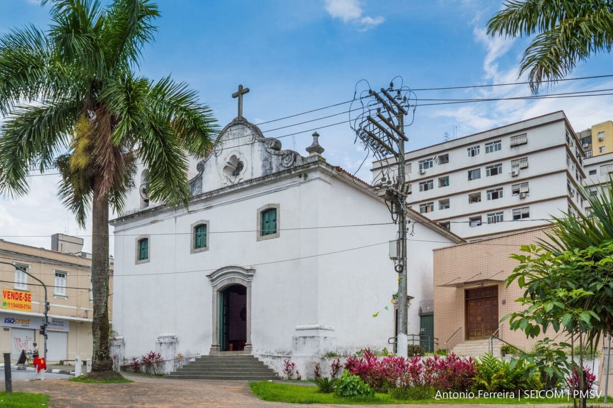 Confira o horário da missa na Igreja Matriz de São Vicente - CLIQUE SP